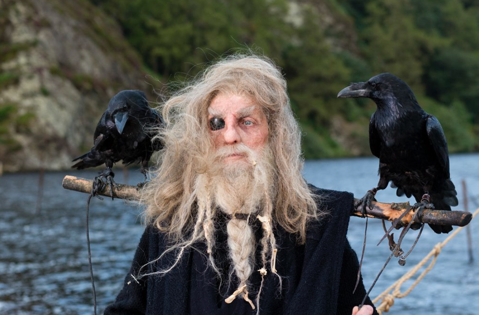 Rolling Synchronicity: Hugin & Munin the duality of the mind