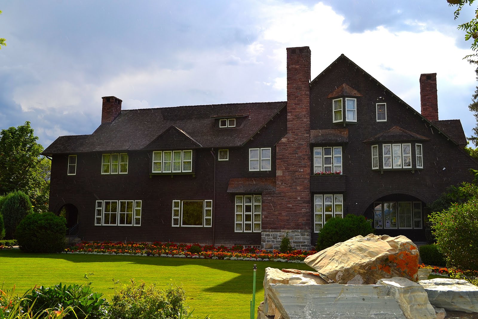 Family, Frugality 'n Food: The Conrad Mansion - Kalispell, Montana