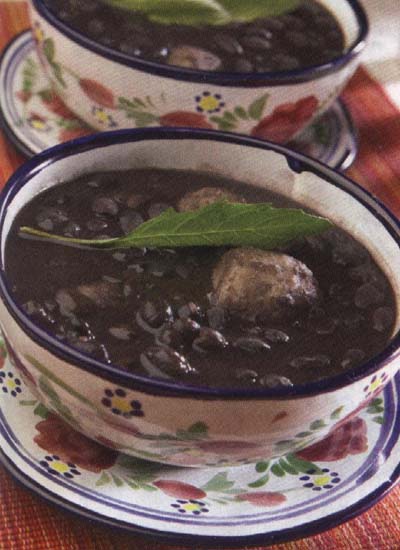 Recetarios Faciles: FRIJOLES NEGROS CON JAROCHITOS