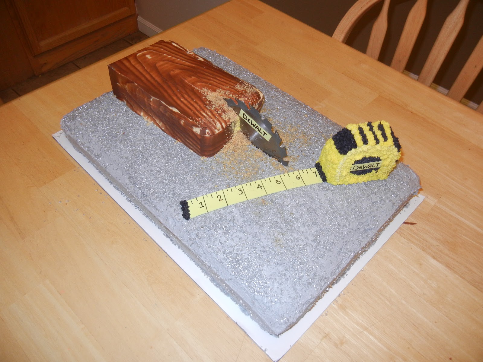Cake Decorating Dabbler: Table Saw Cake