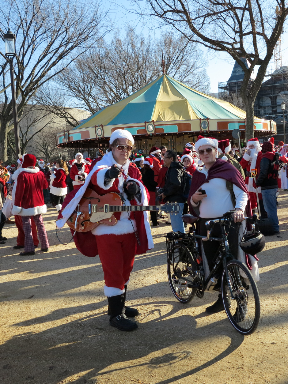 gwadzilla: Santa Anarchy= SANTARCHY
