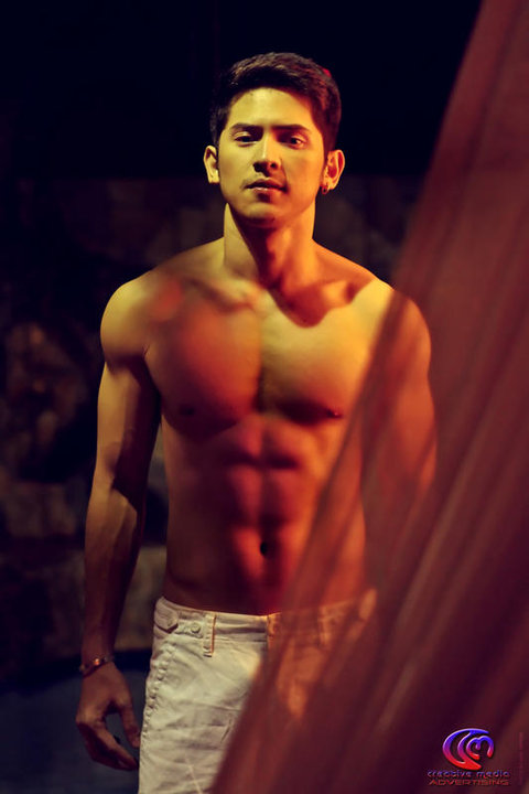 PINOY MALE POWER - SEXIEST PHOTOS ONLINE: Ahron Villena - Pinoy Male Power