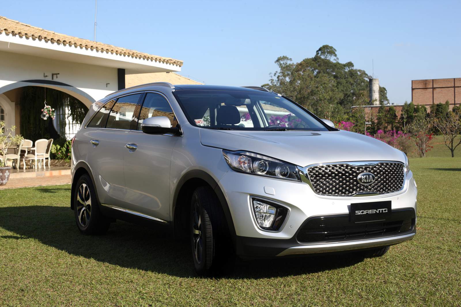 Kia Sorento ganha versão 4x4 por R$ 169.990 mil