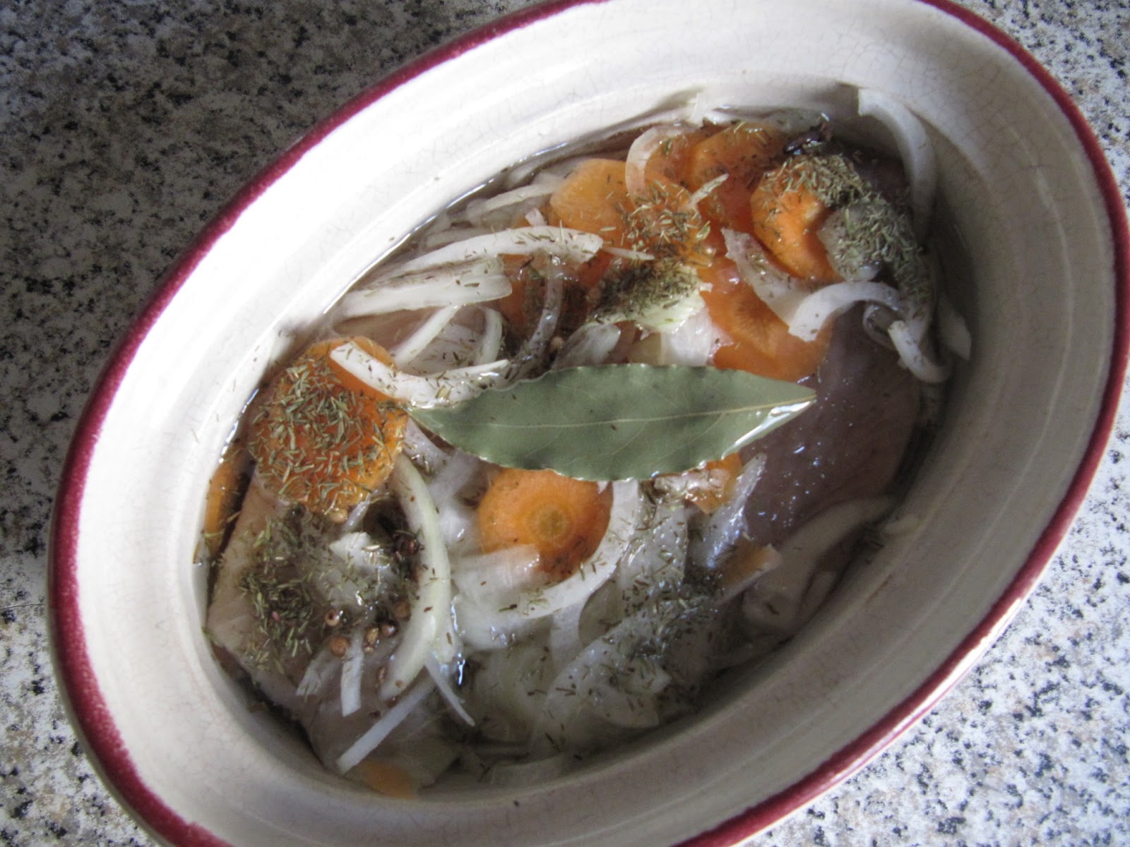 La cuisine d'ici et d'ISCA: Harengs marinés à l'huile