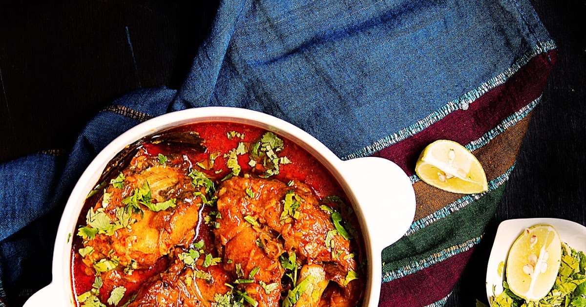 Narkel er Dudh Diye Macher Kalia / Fish Kalia with Coconut Milk