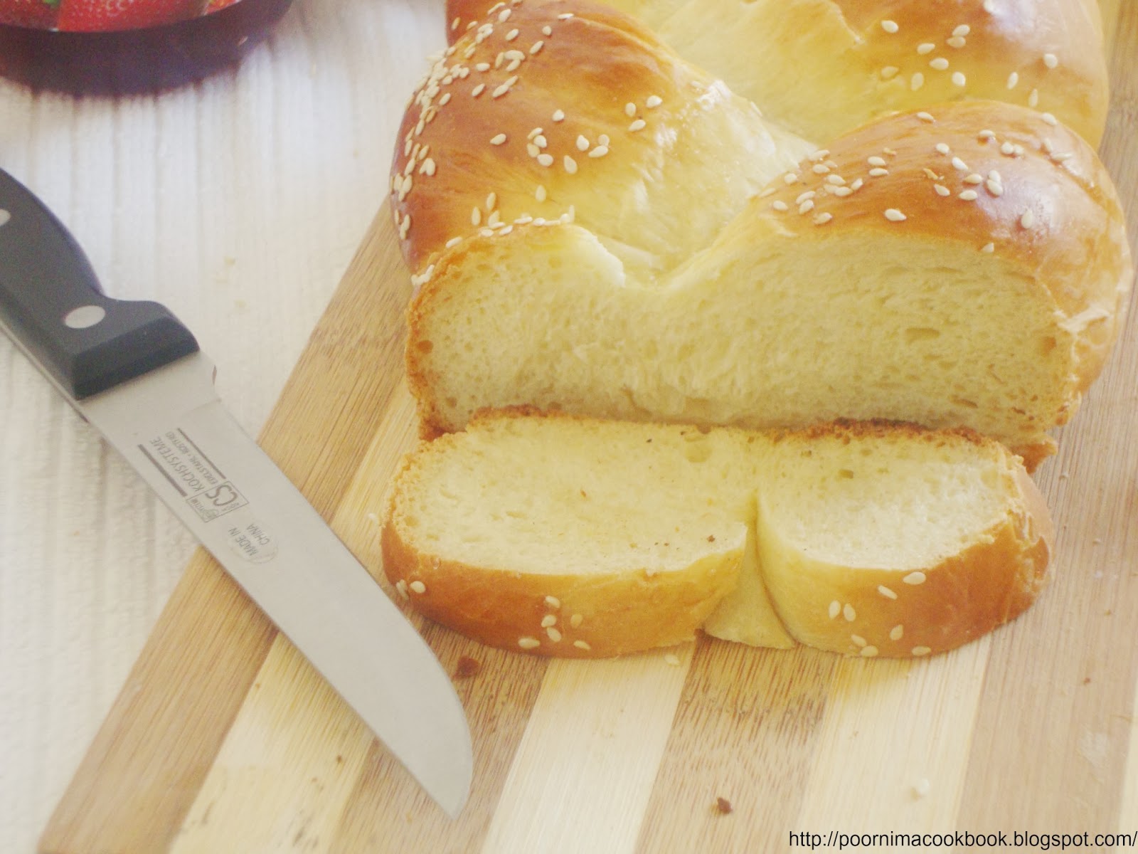 Poornima's Cook Book: Jewish Challah Bread / Three Strand Braided Challah
