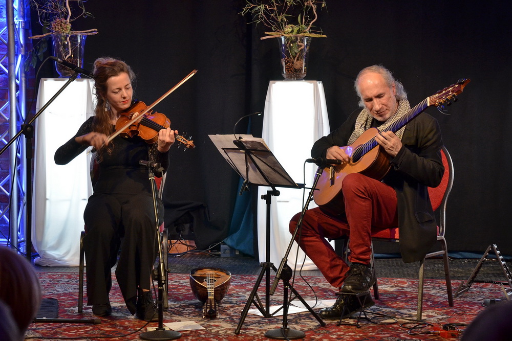 Freie Klänge: Fabiana Striffler und Quique Sinesi