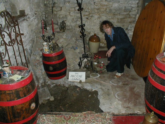 Friends of David Farrant: THE HAUNTING OF THE ANCIENT RAM INN (PART 2)