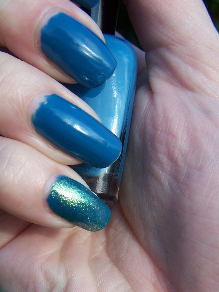 Zoya Breezi & Layering With Zoya Apple