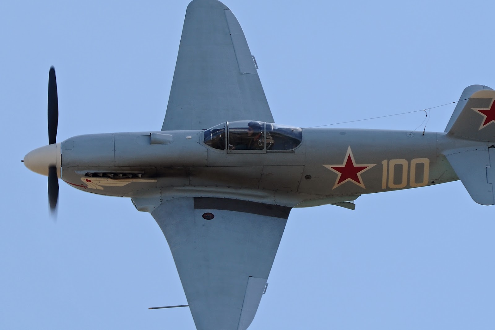 Jet & Prop by FalkeEins: Yak 9 and Yak 3 - best fighters of WW II