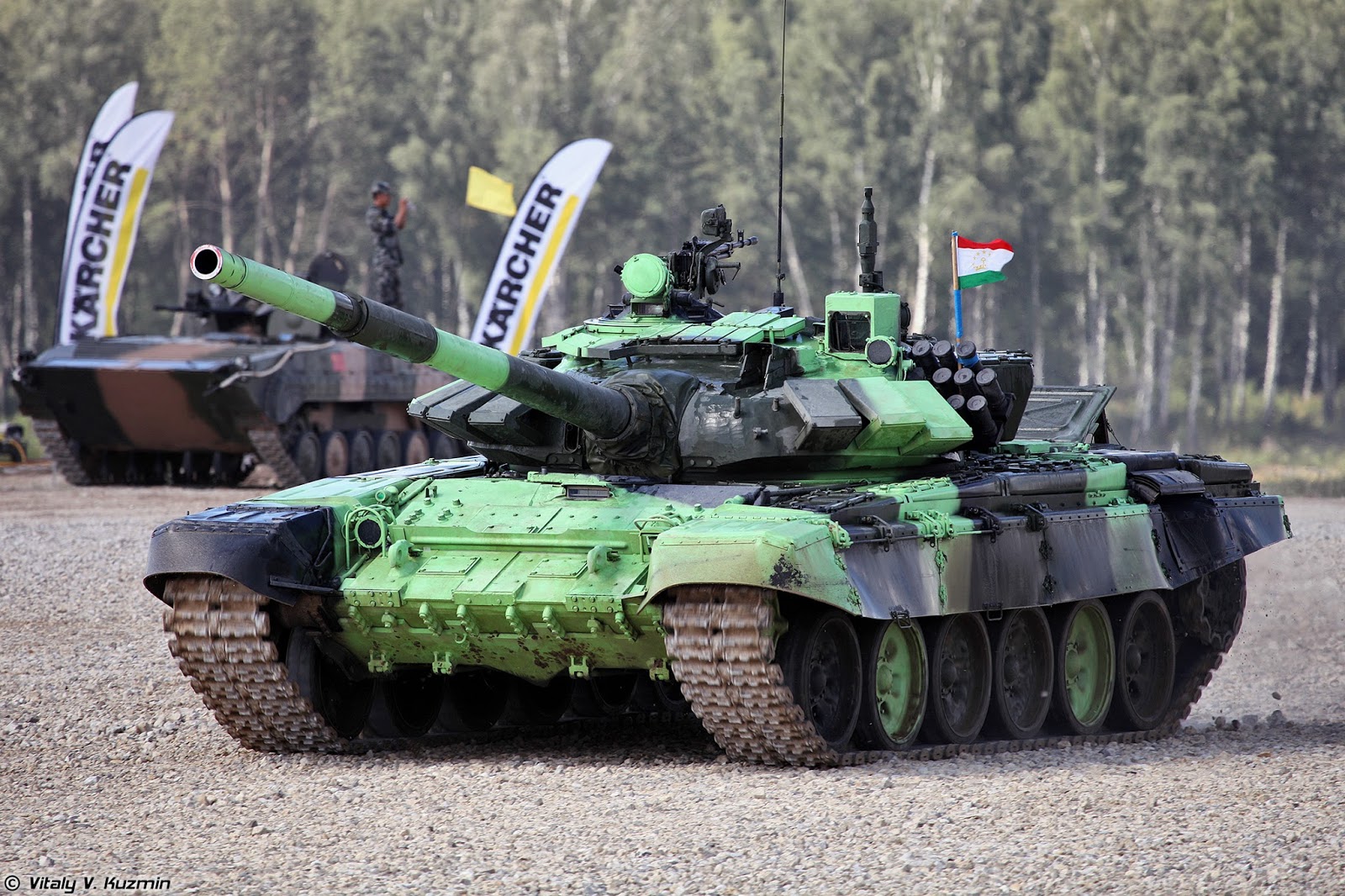 THAIDEFENSE-NEWS: Tank Biathlon Russia T-72B3M Vs China ZTZ-96B