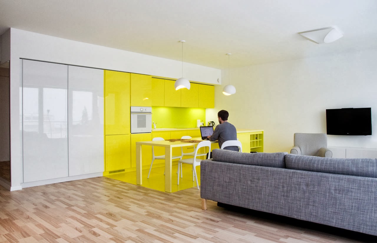 el bureau: UN PUNTO DE COLOR: APARTAMENTO EN CRACOVIA