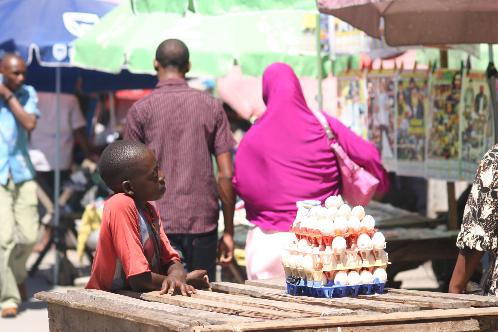 MAJIRA - GAZETI HURU LA KILA SIKU:: MAYAI