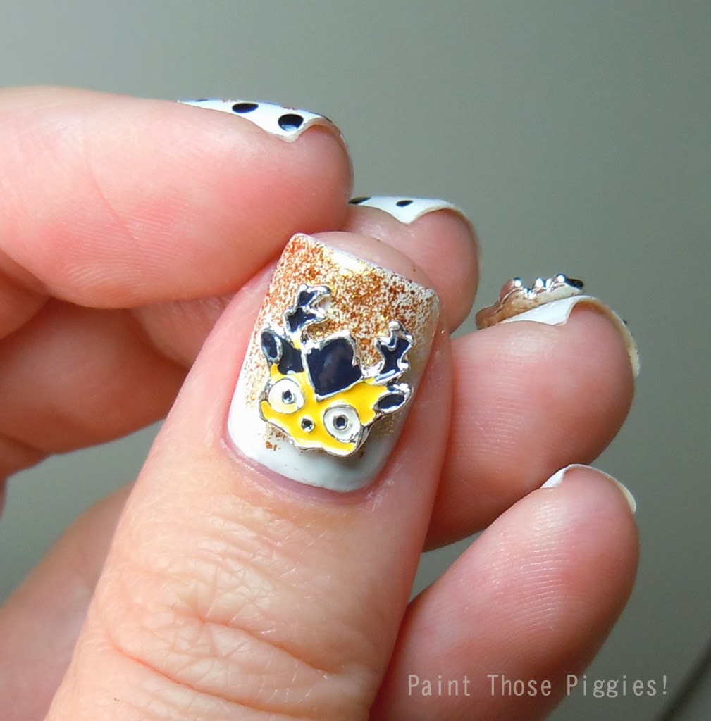 Paint Those Piggies!: Goofy Reindeer Studded Nails