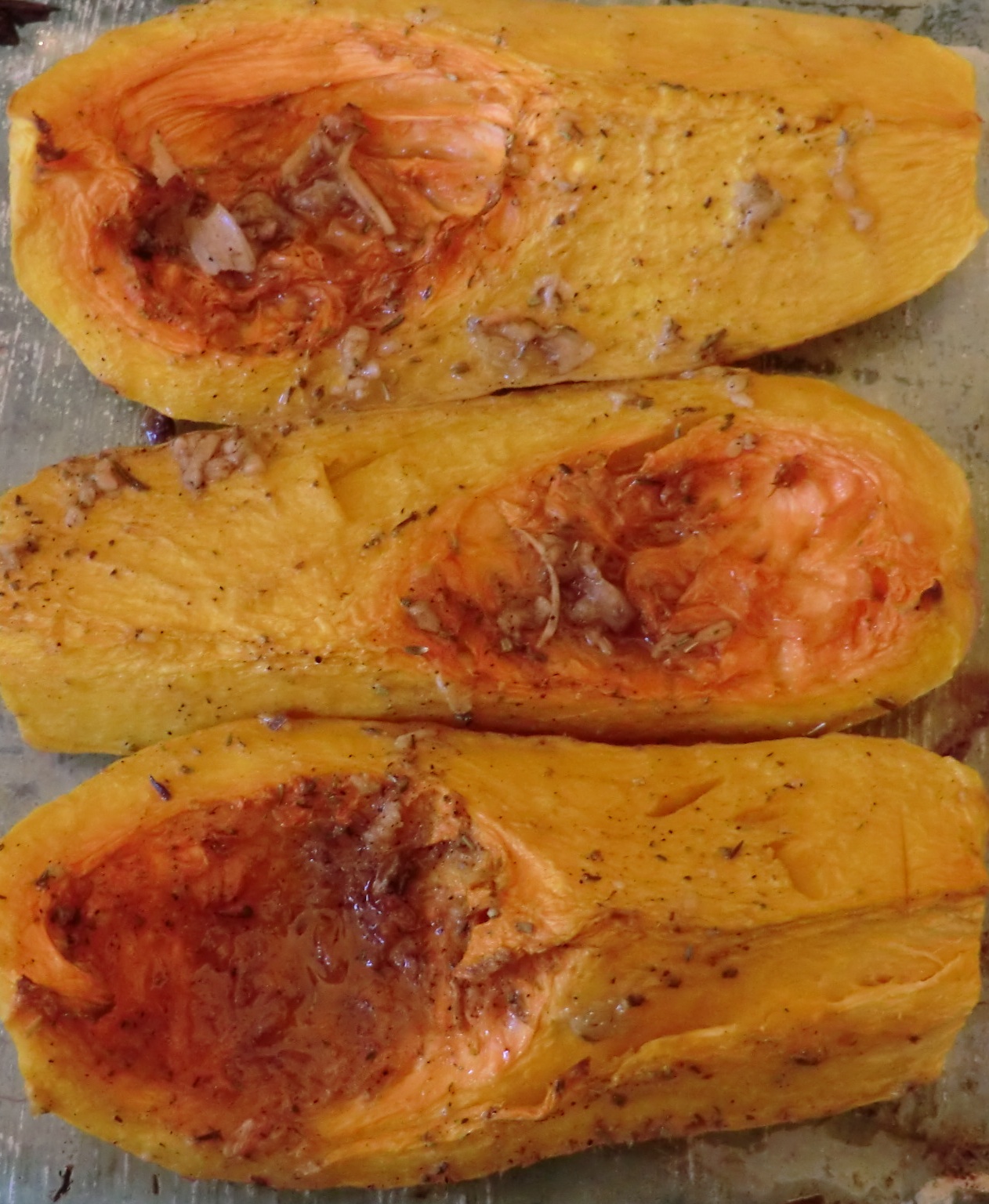 Courge butternut au four, à l'huile d'olive et aux épices - Ma petite ...