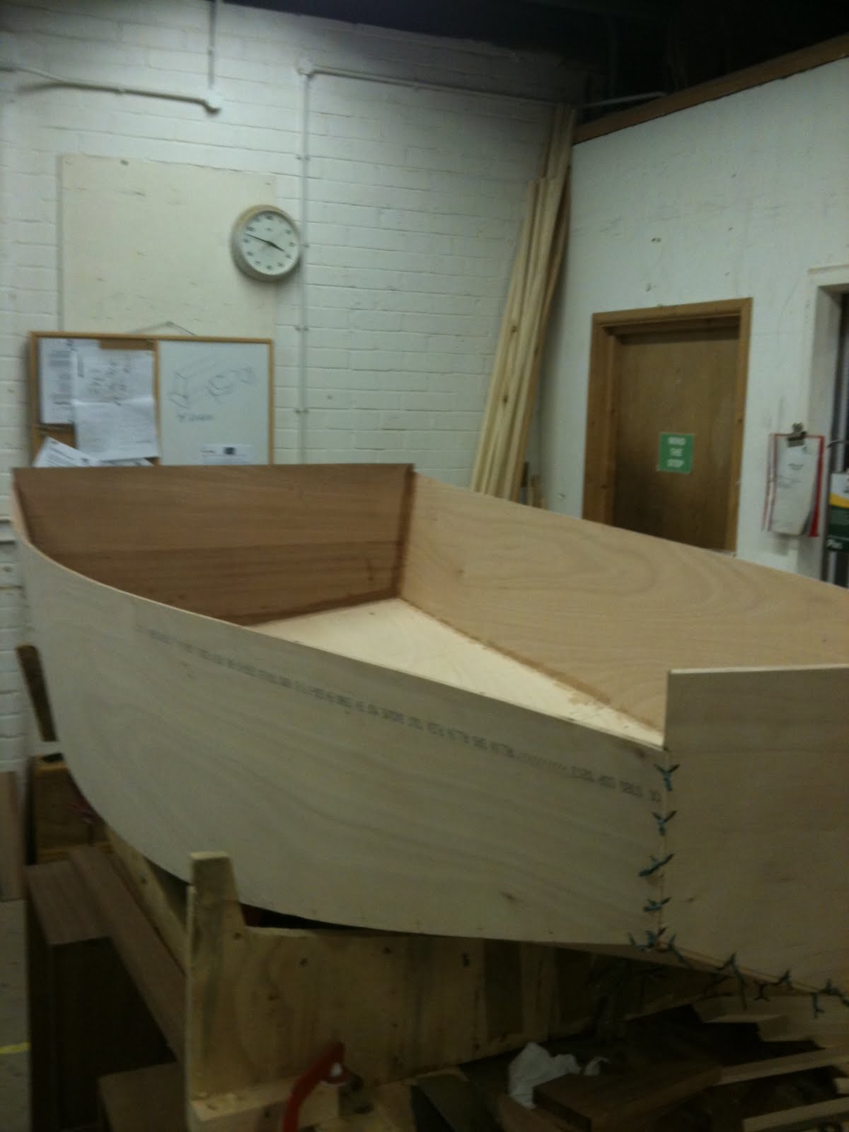 From a Tree to the Sea: Stitch and Glue - how to build a pram dinghy