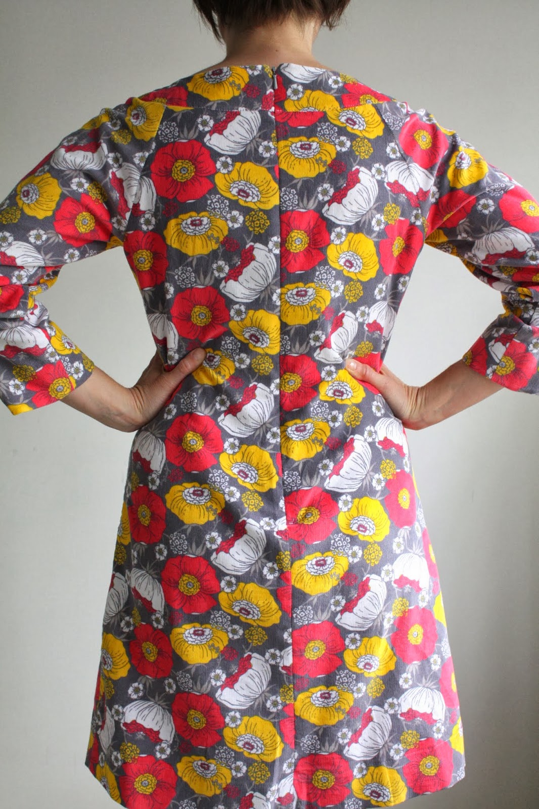 Nicole at Home: Spring dress in baby wale corduroy (Simplicity 2927)