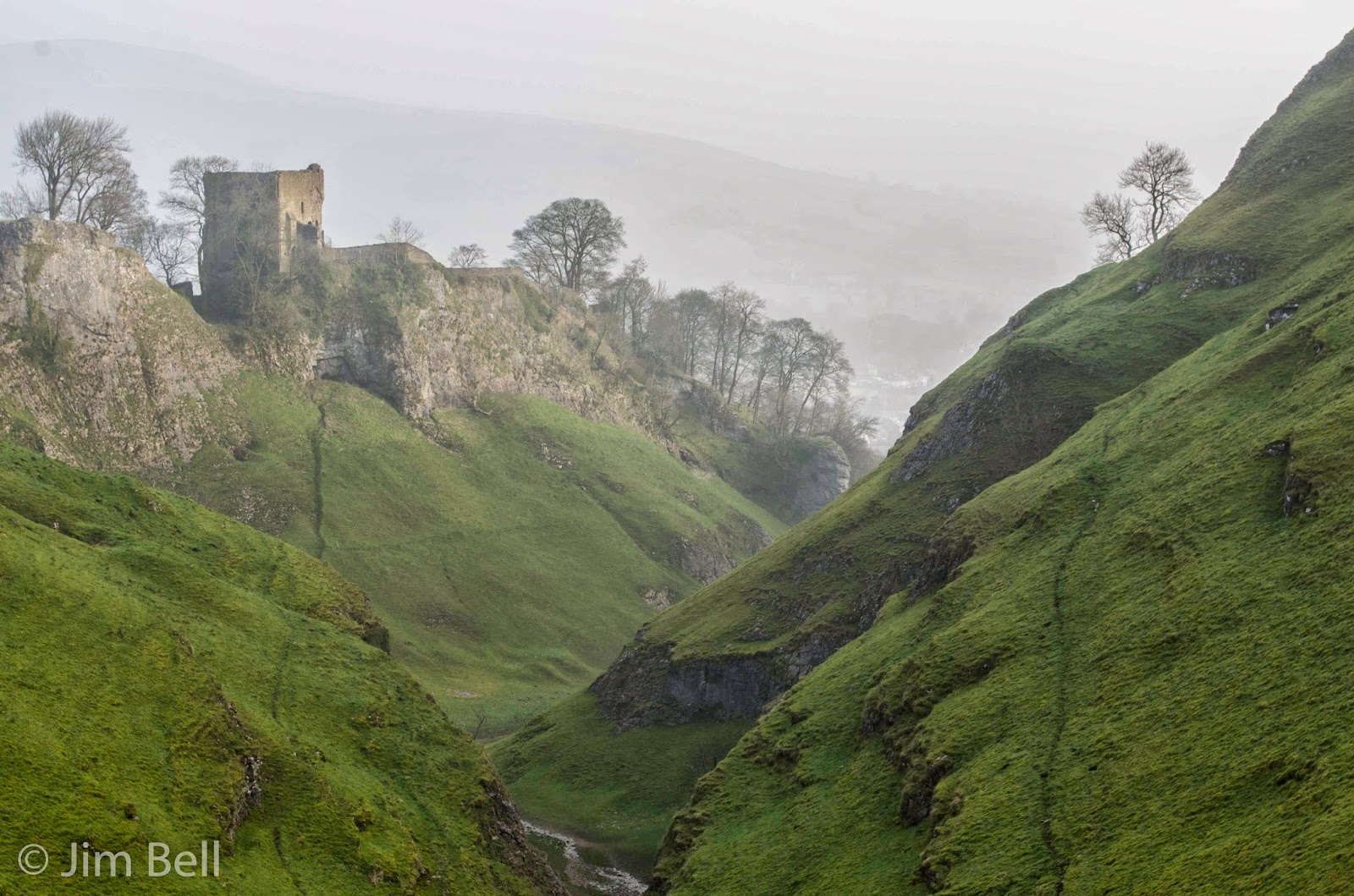 Out & About: Peveril Castle, Cave Dale & Old Man of the Mountains.