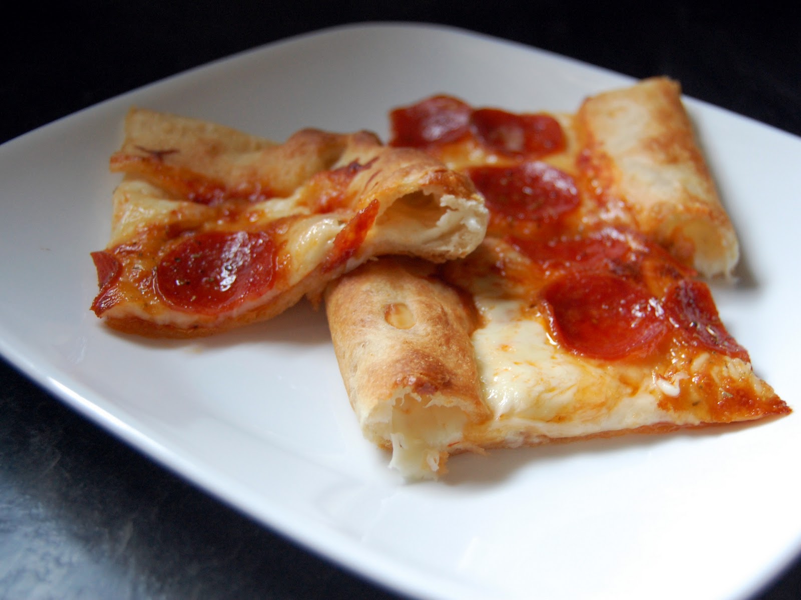 Cassie Craves: Stuffed Crust Pizza