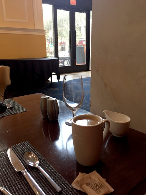 the glutton's progress: The Glutton Tastes Downtown Houston