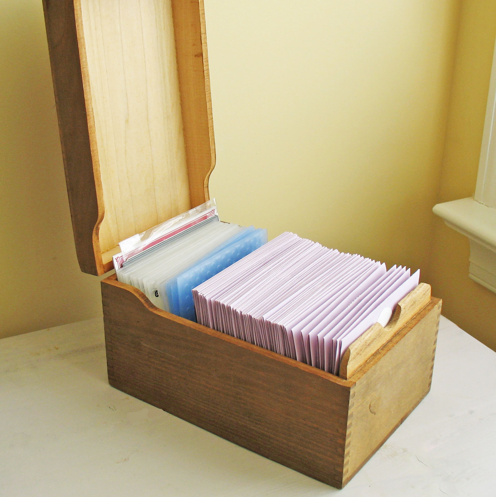 Card-Blanc by Kathy Martin: Vintage Craft Storage