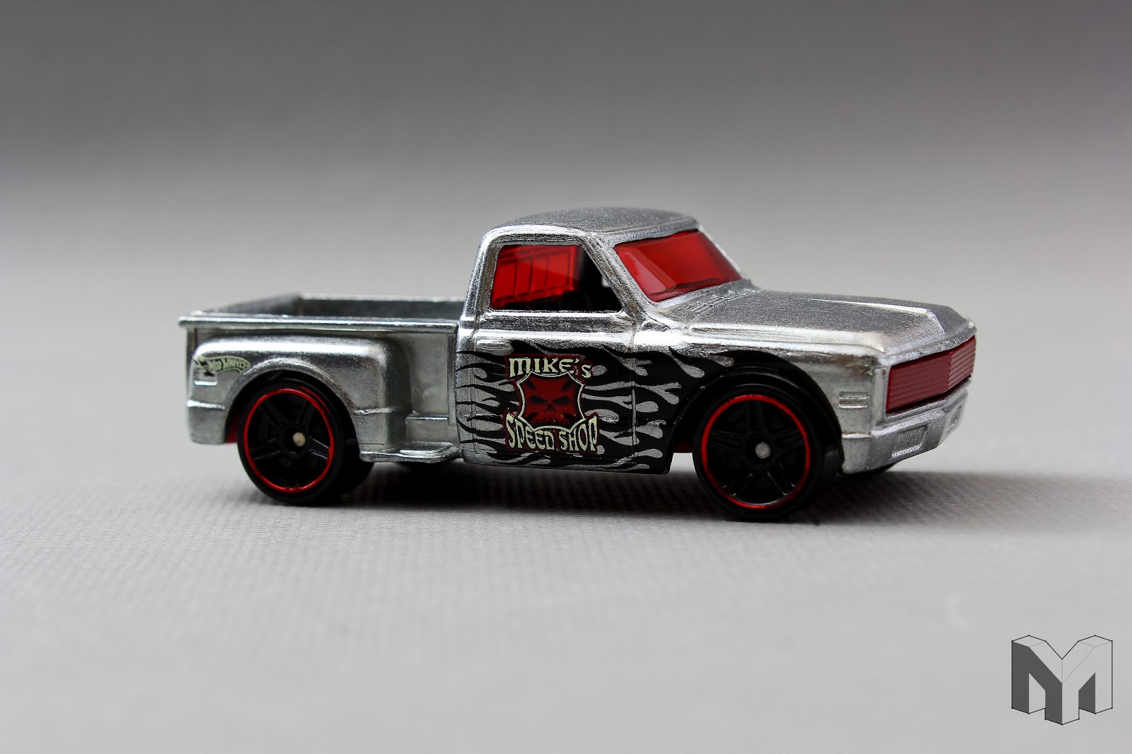 Ian's Diecast: Hotwheels: Custom 69 Chevy