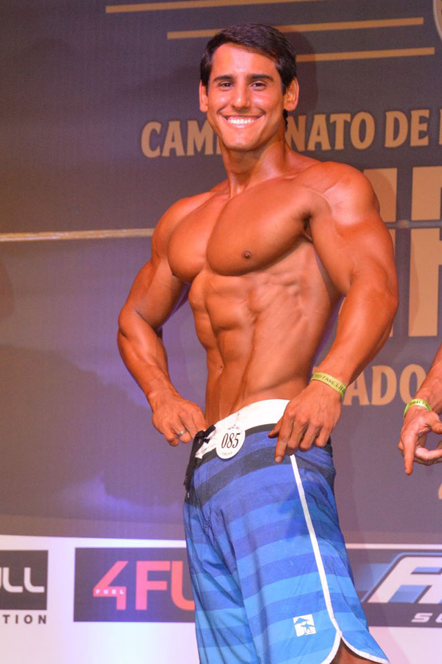 Ivo Toledo é vice-campeão Men's Physique até 1,74 m do Mr. Rio 2015