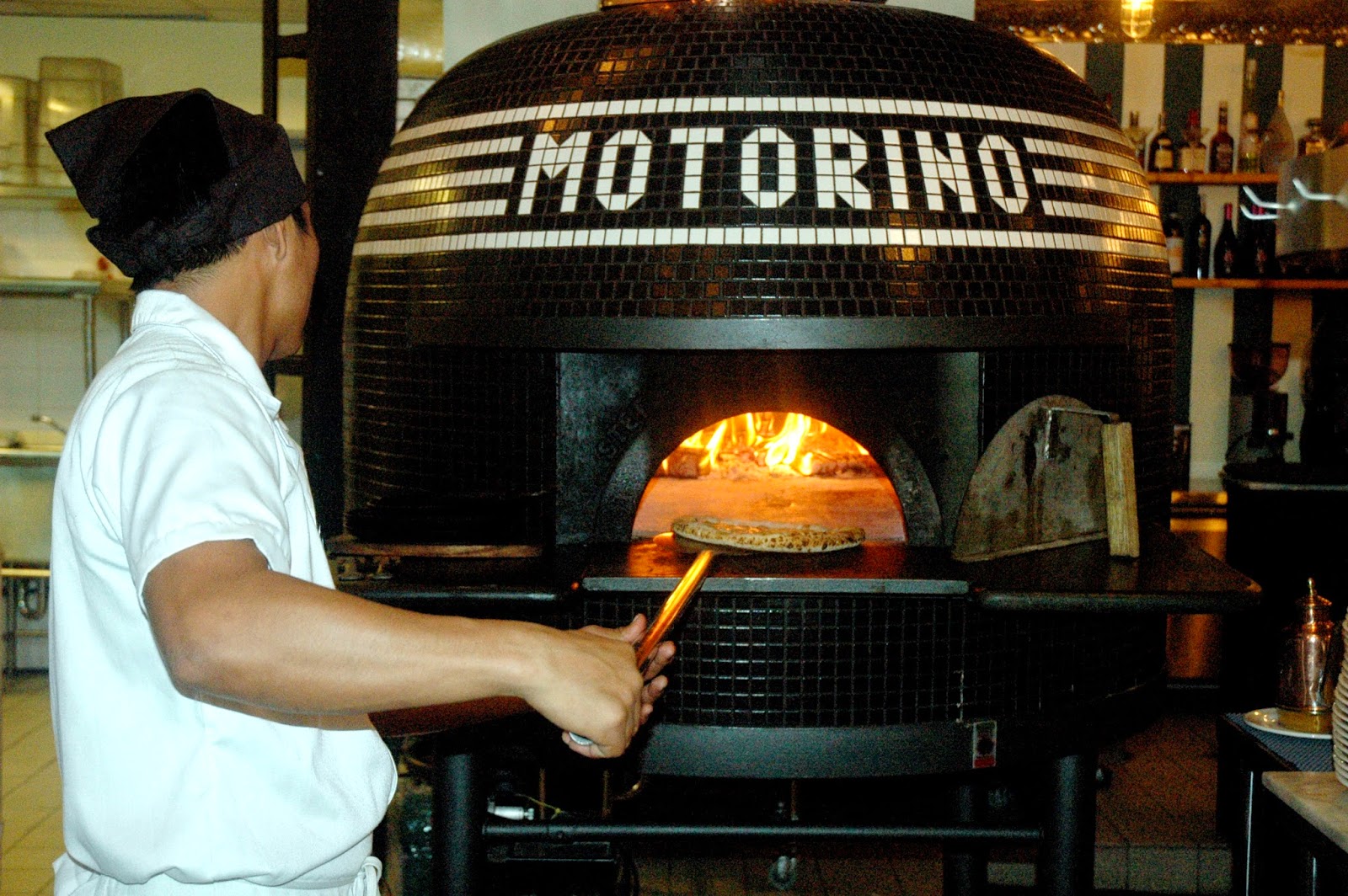 DUDE FOR FOOD: New York's Finest: Motorino Pizzeria Napoletana