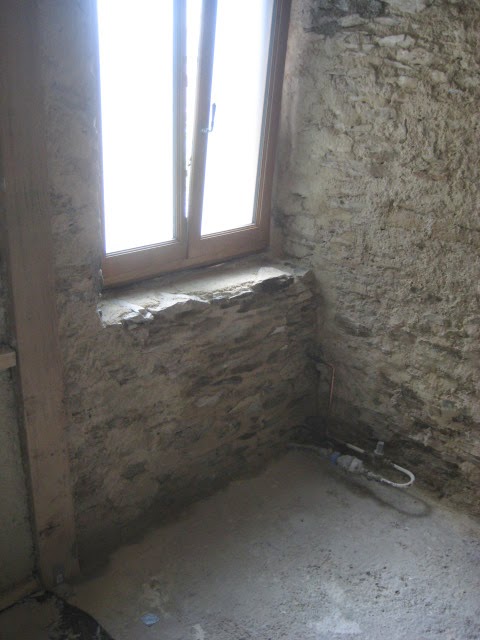 Learning from Scratch: Renovating a house in Brittany