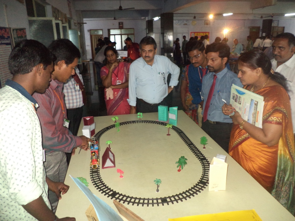 Eswar College of Engineering Blog: Project Expo 2016 Winners