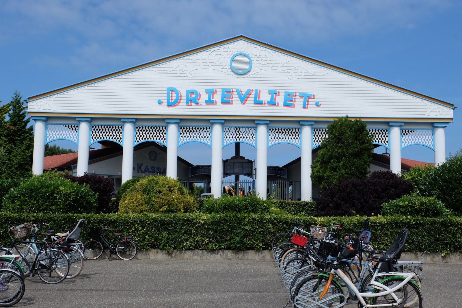 Kee Hua Chee Live!: DRIEVLIET AMUSEMENT PARK IS THE DISNEYLAND OF THE ...