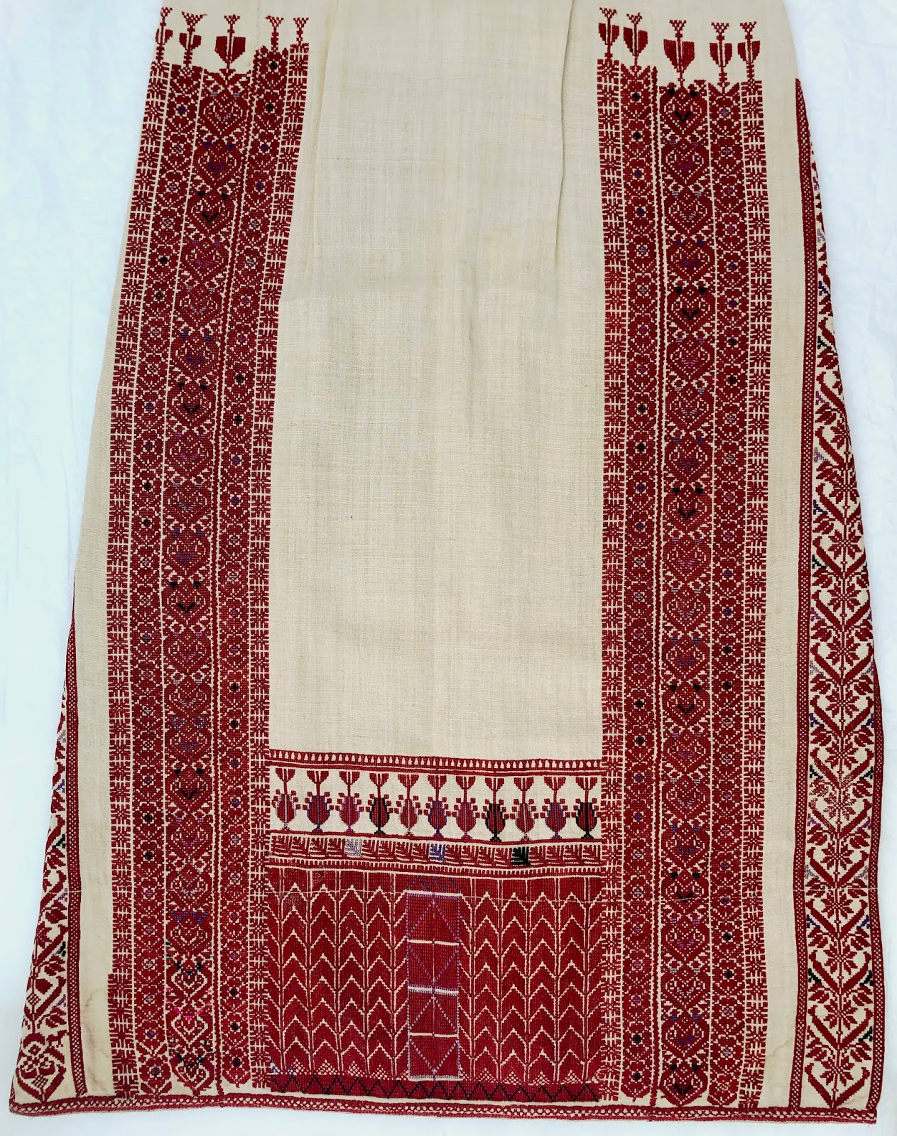 Pitt Rivers Object Collections: Textiles from the Arab World: A dress ...