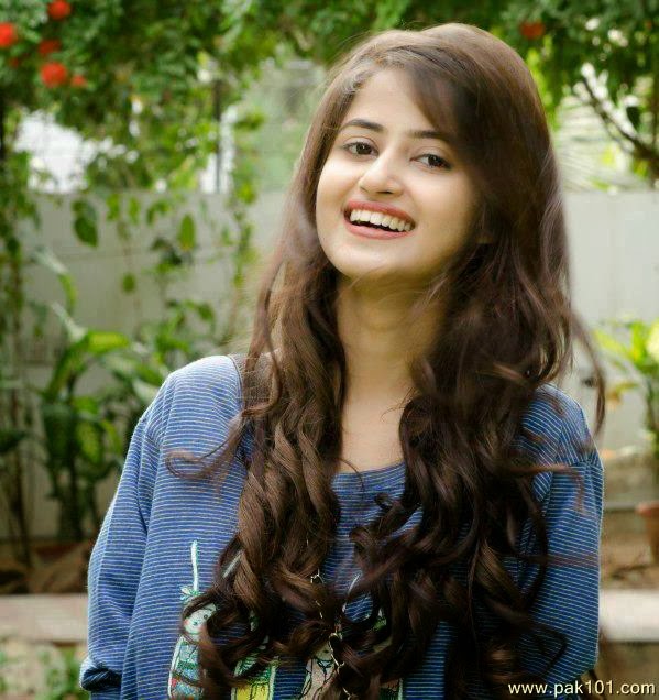 Sajal Ali HD Wallpapers-Show Biz Pakistan