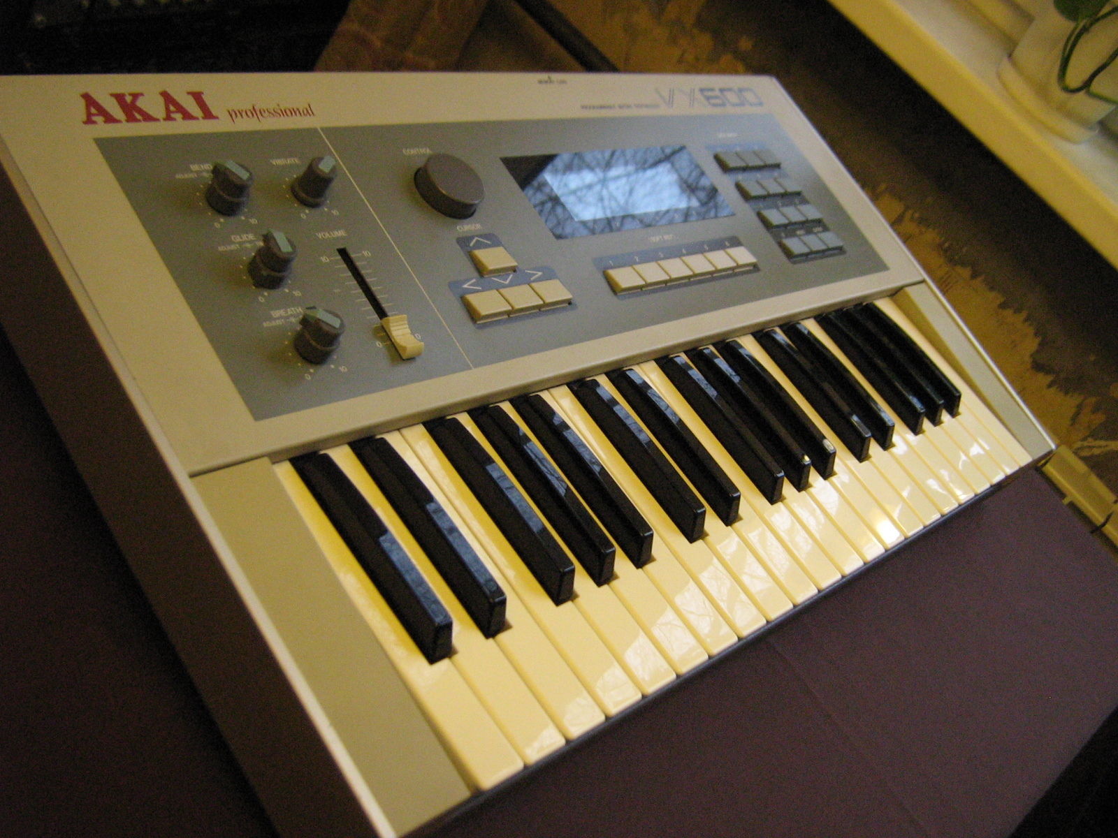 MATRIXSYNTH: Akai VX600 vintage analog synthesizer SN 30615-00910