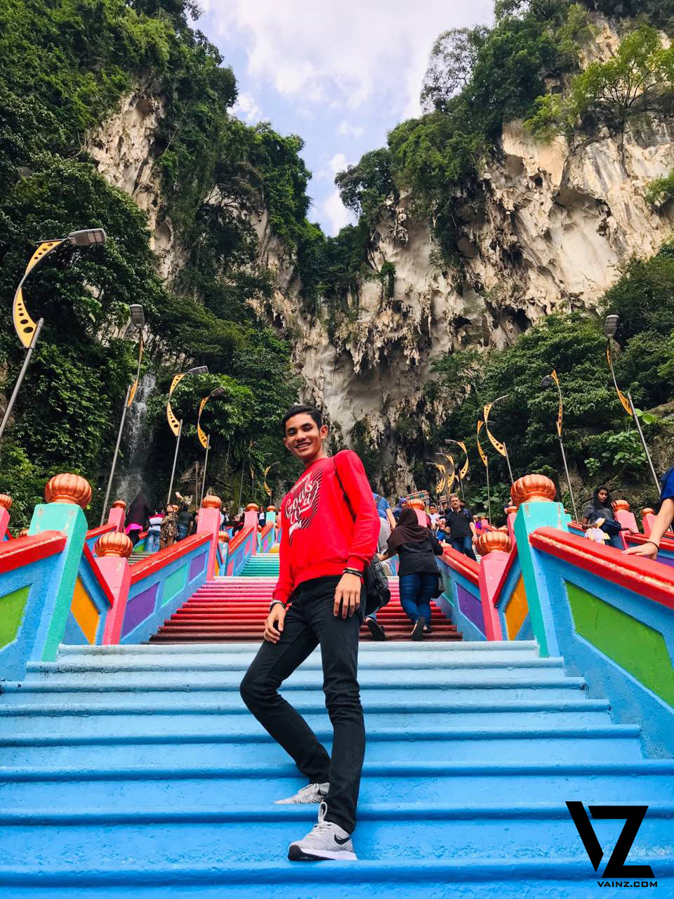 TEROKAI BATU CAVES BERSAMA VAINZ - vainz story