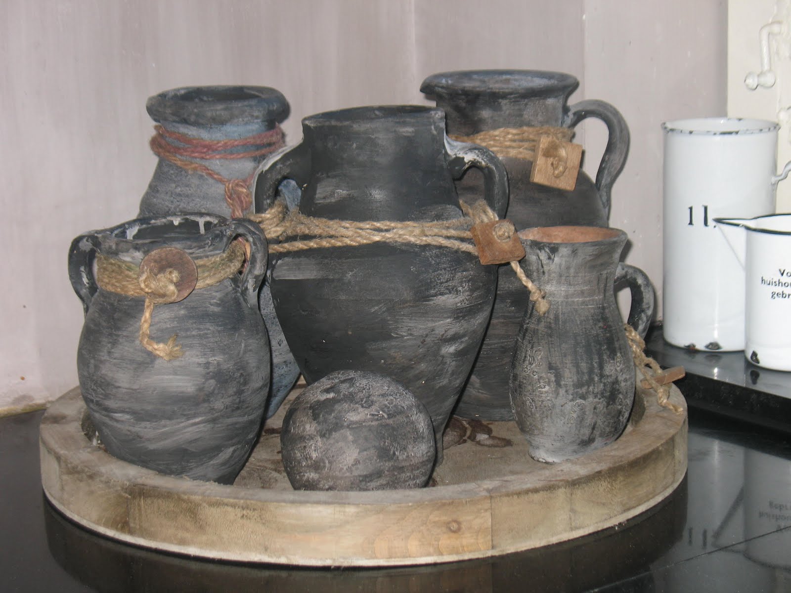 Makkie: Van de antieke potten die stiekum niet antiek zijn.
