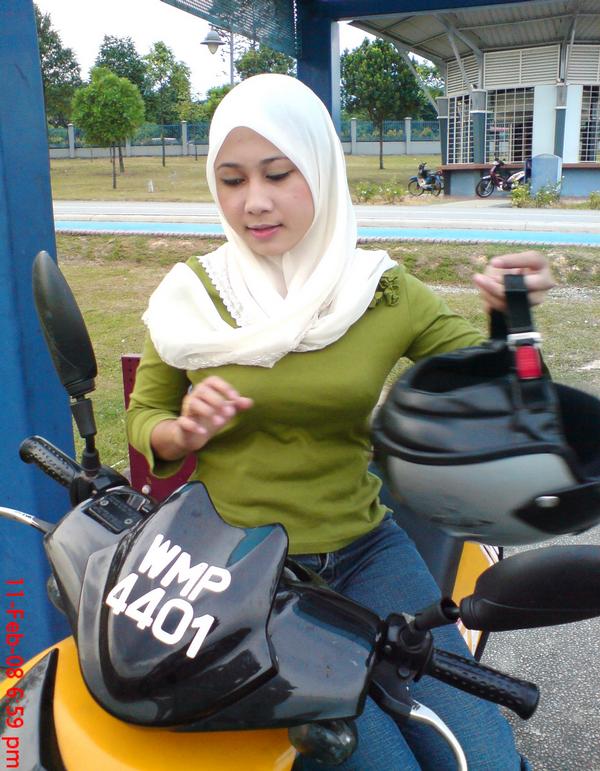 Awek Tudung Hot: Koleksi gambar awek melayu bogel 2013