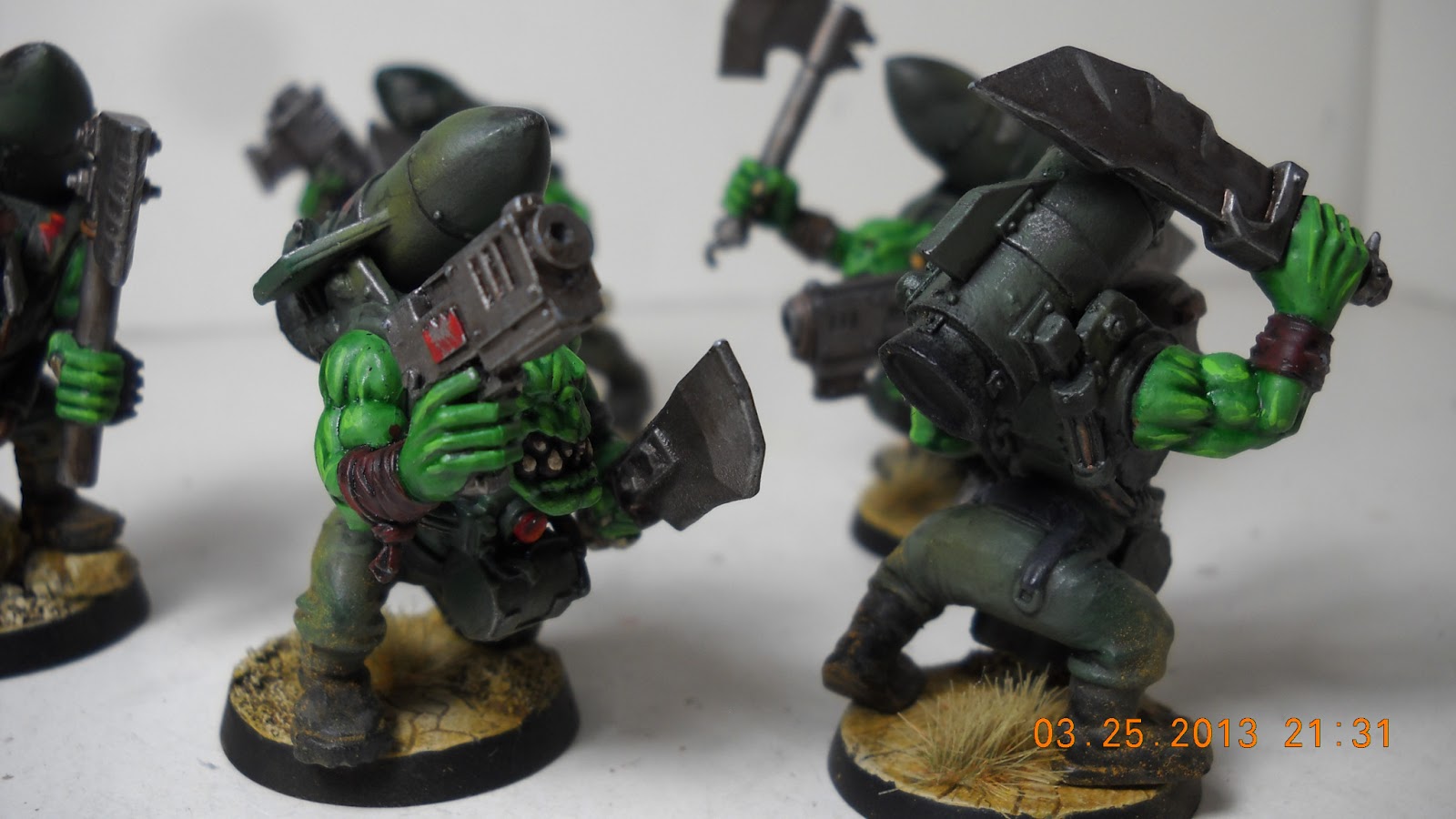 Warhammer 40k Orks (and more): Blood Axe Stormboyz repaints!