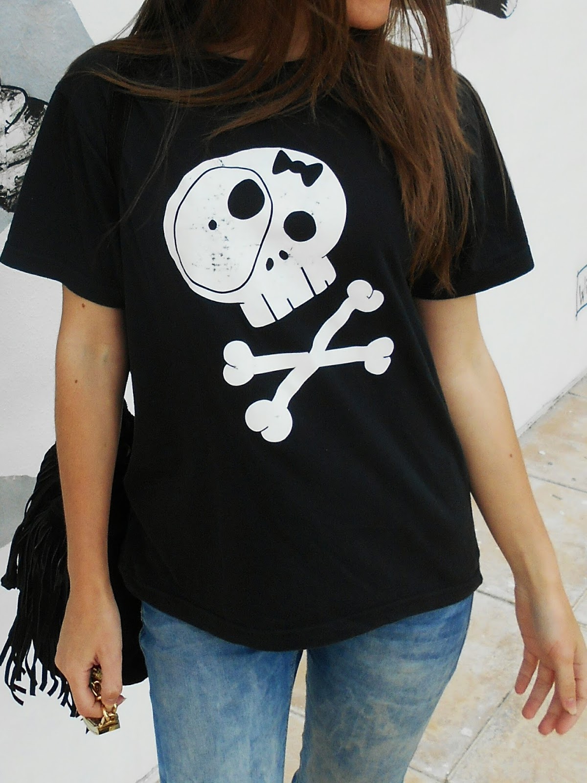 Los caprichos de una rubia: Calavera Rockera