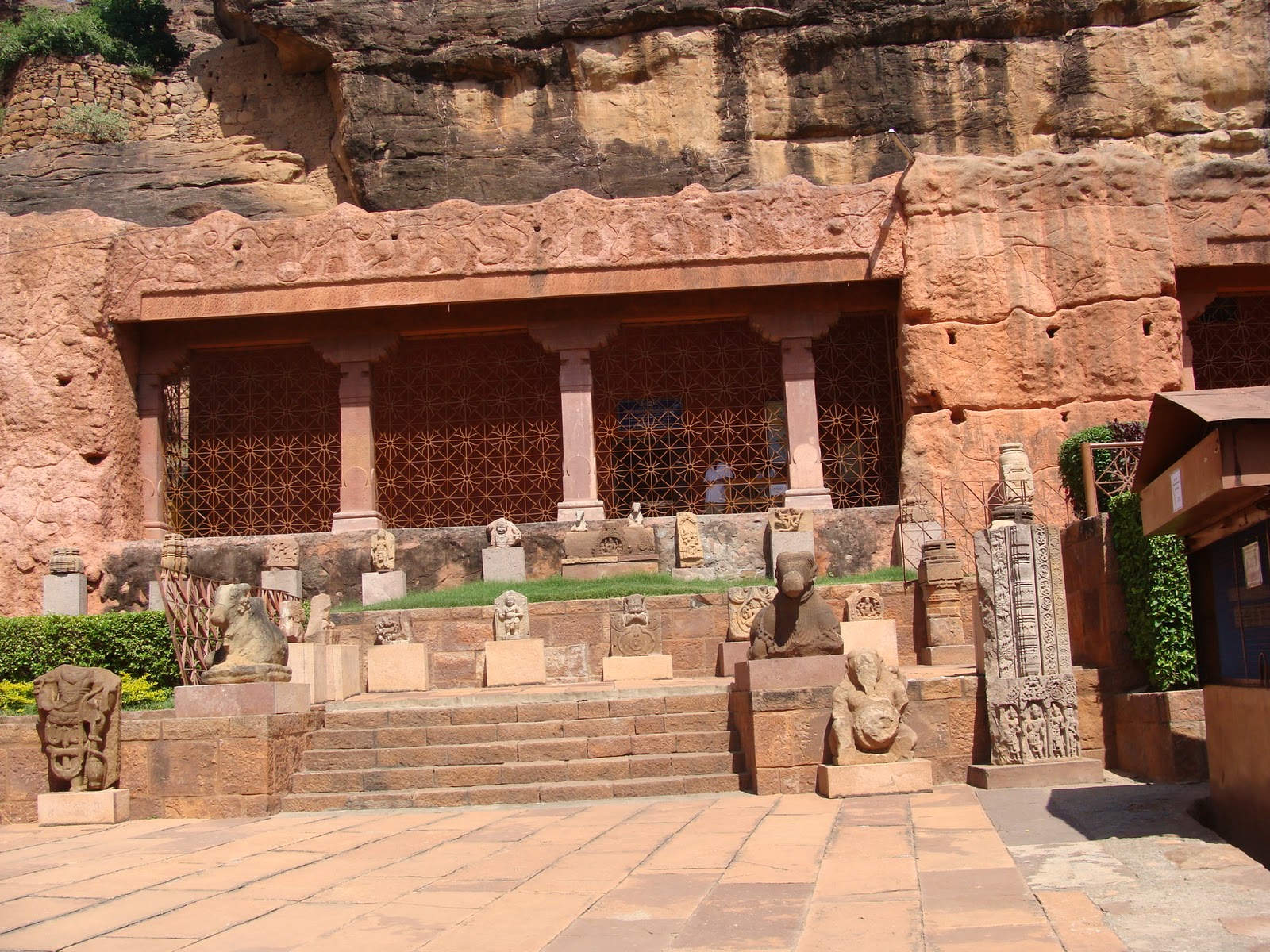 De Guide Photoblogs: Badami Fort Trip