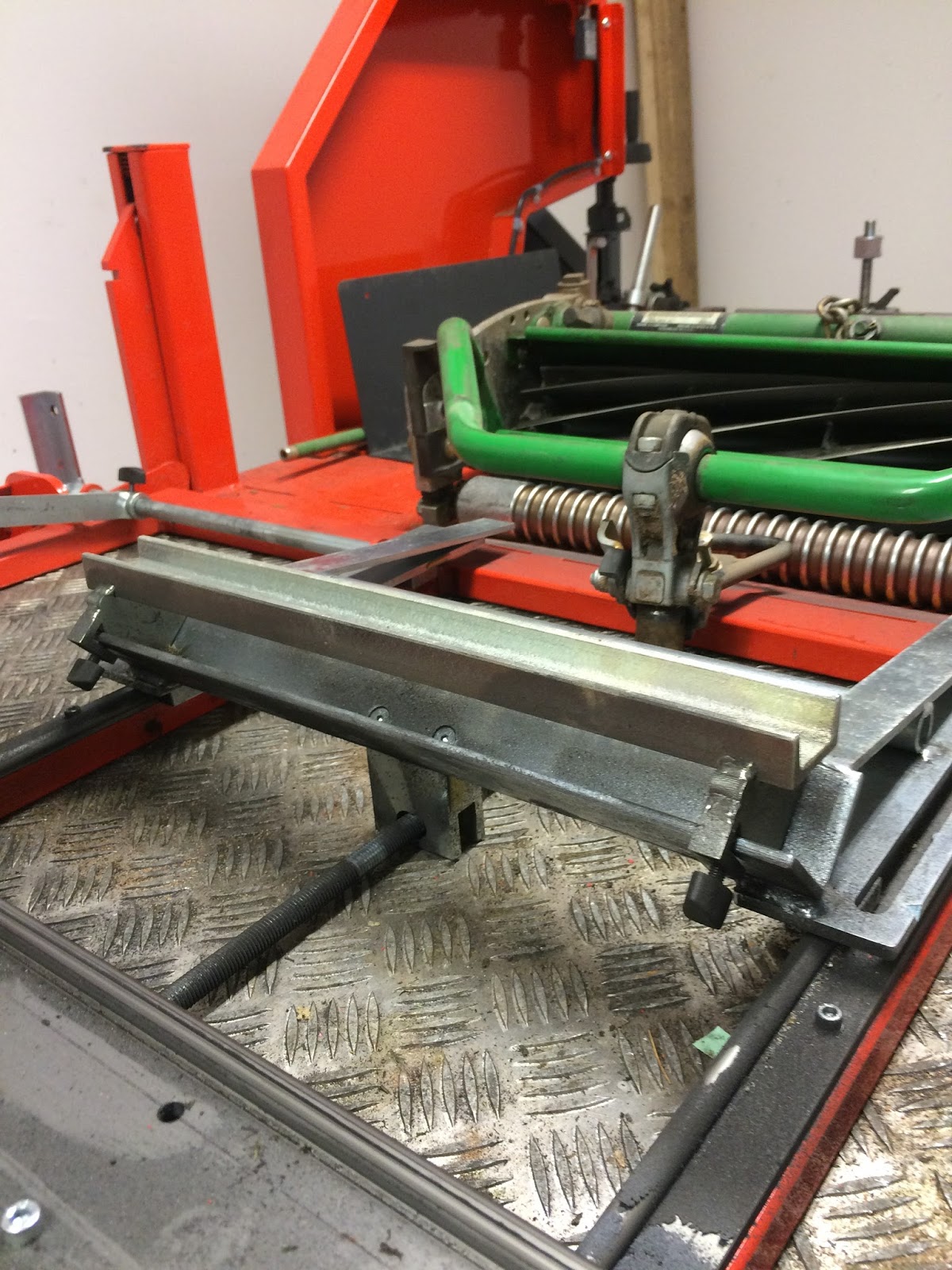 Bobs Shop: Bernhard 3000 grinding and relief grinder