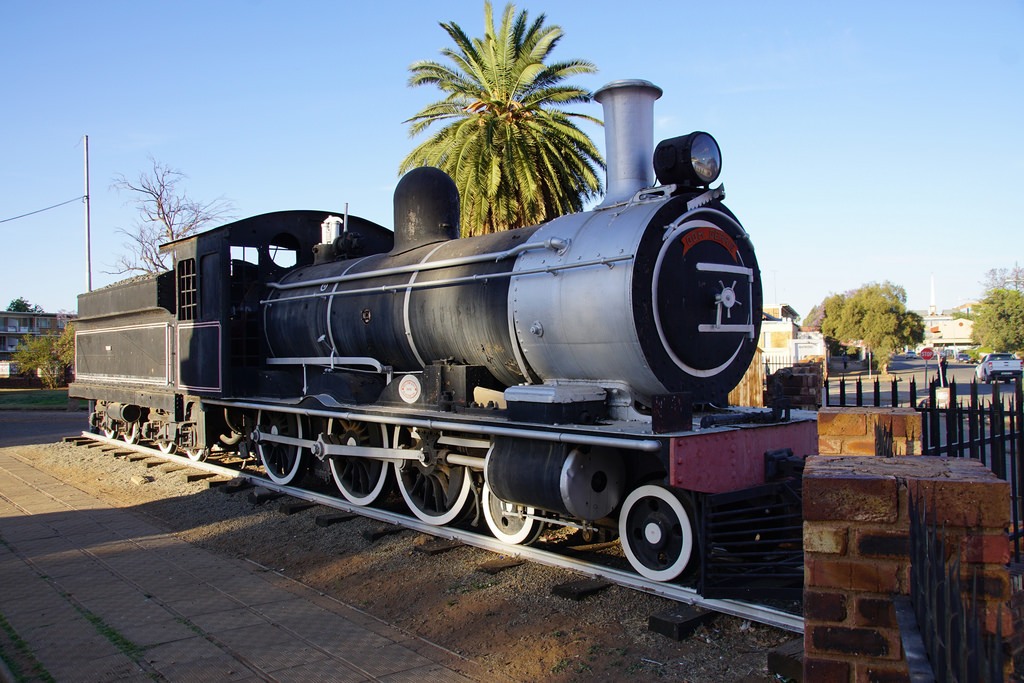 old STEAM LOCOMOTIVES in South Africa: Mafikeng Museum: SAR Class 6H ...