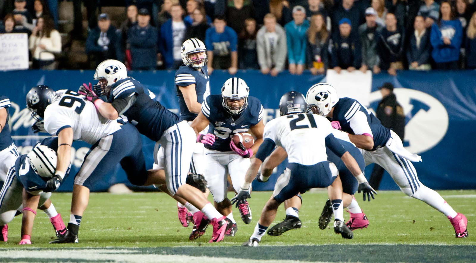 Luke Hansen Photography: BYU vs Utah State 2012 - Provo, Utah