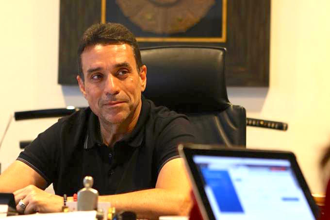 Picoteando el Espectaculo: Es su hobby!.El cineasta y publicista Archie ...