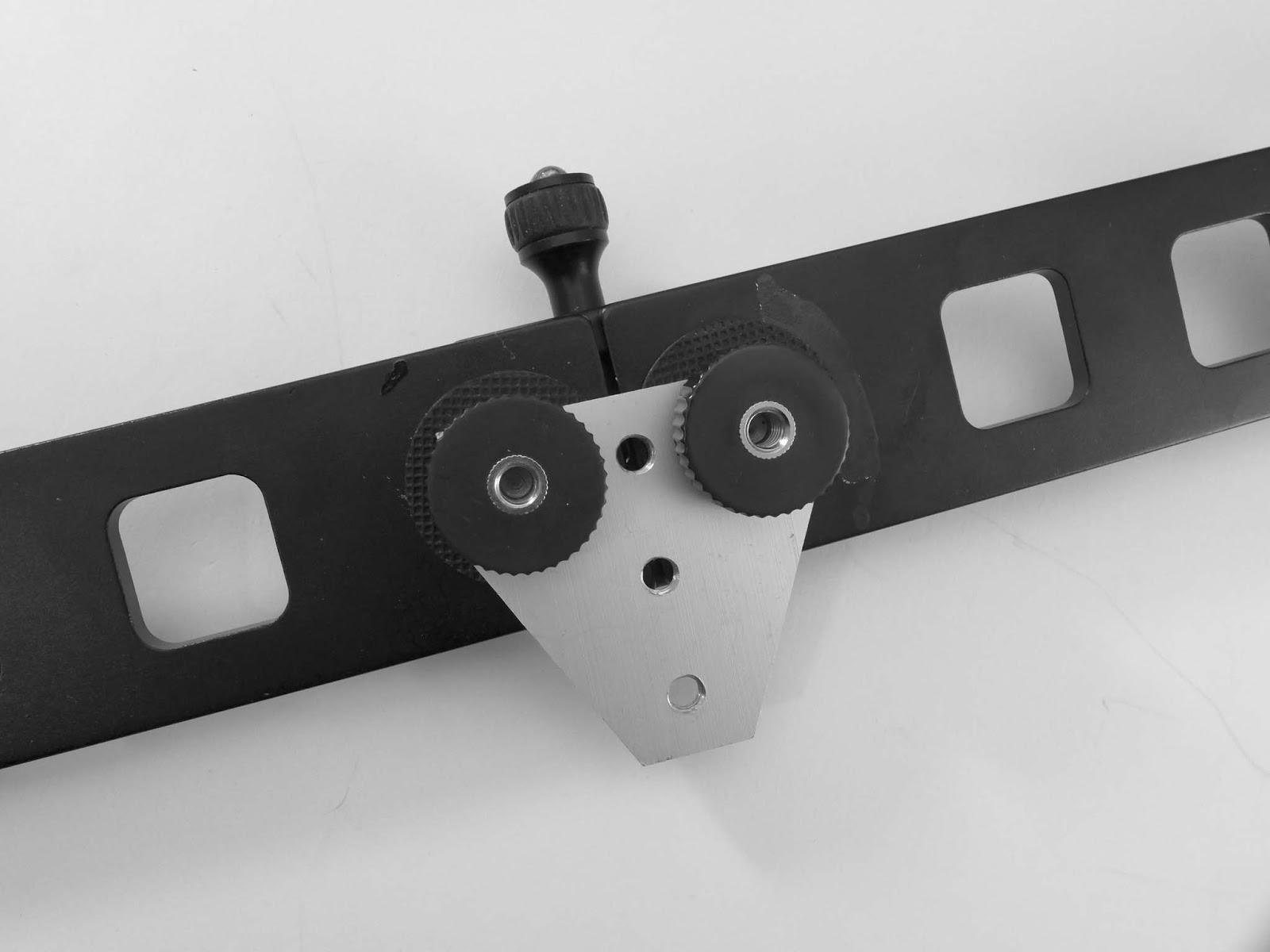 3D by DrT: Connecting A Pair of Twin Camera Bars