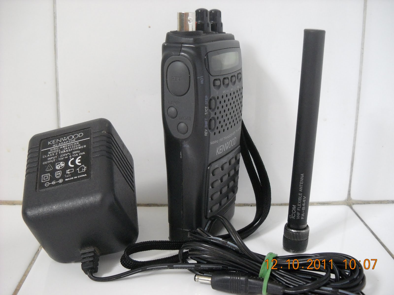 Sinar Agung ( Y C 2 V D I ): HT KENWOOD TH 22 AT ( TERJUAL )