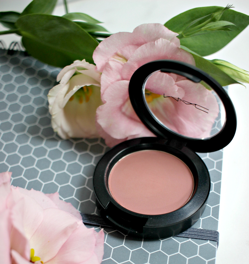 MAC Sheertone rumenilo Blushbaby - Simply Selma