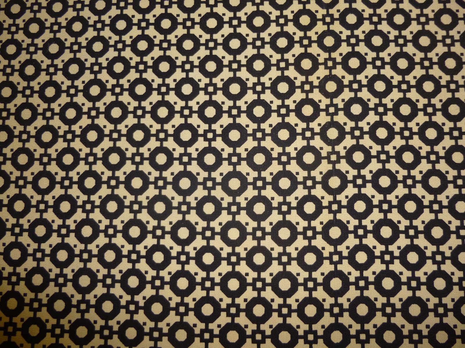 The Prettiest Gentleman About Town: Loki Stuttgart Scarf