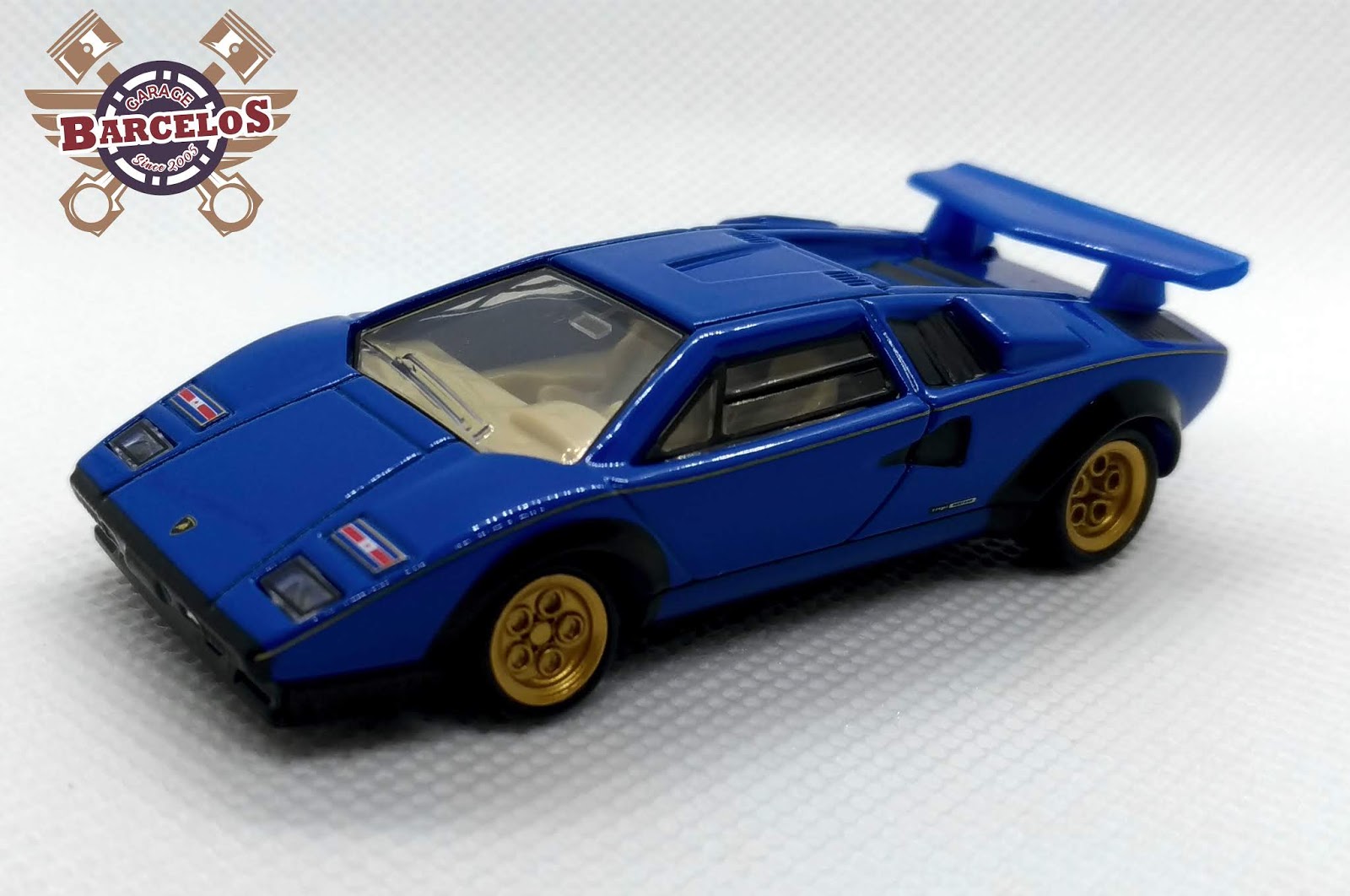 Lamborghini Countach LP 500S - Tomica Premium | Barcelos Garage