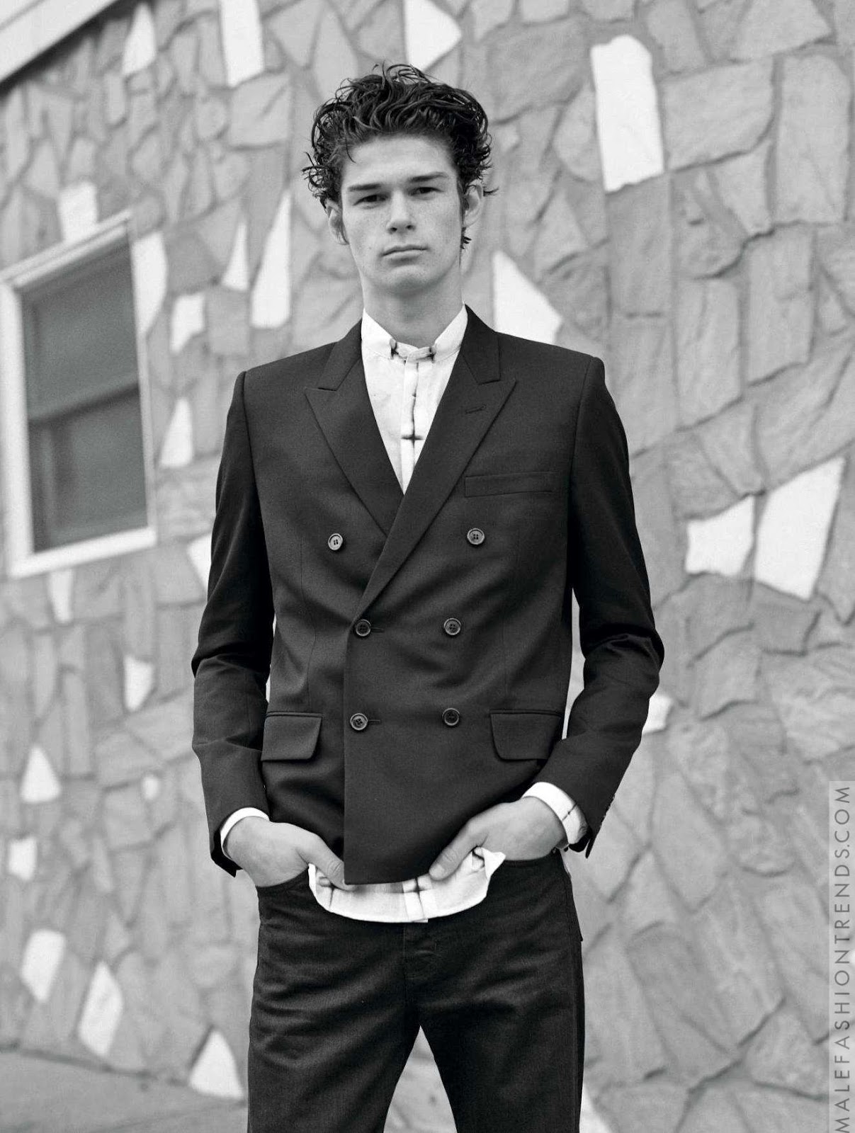 Jacob Fish por Fumi Nagasaka para L'Officiel Hommes Italia